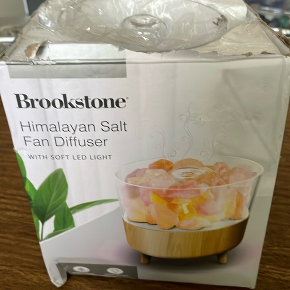 Brookstone | Other | New Brookstone Himalayan Salt Fan Diffuser With ...